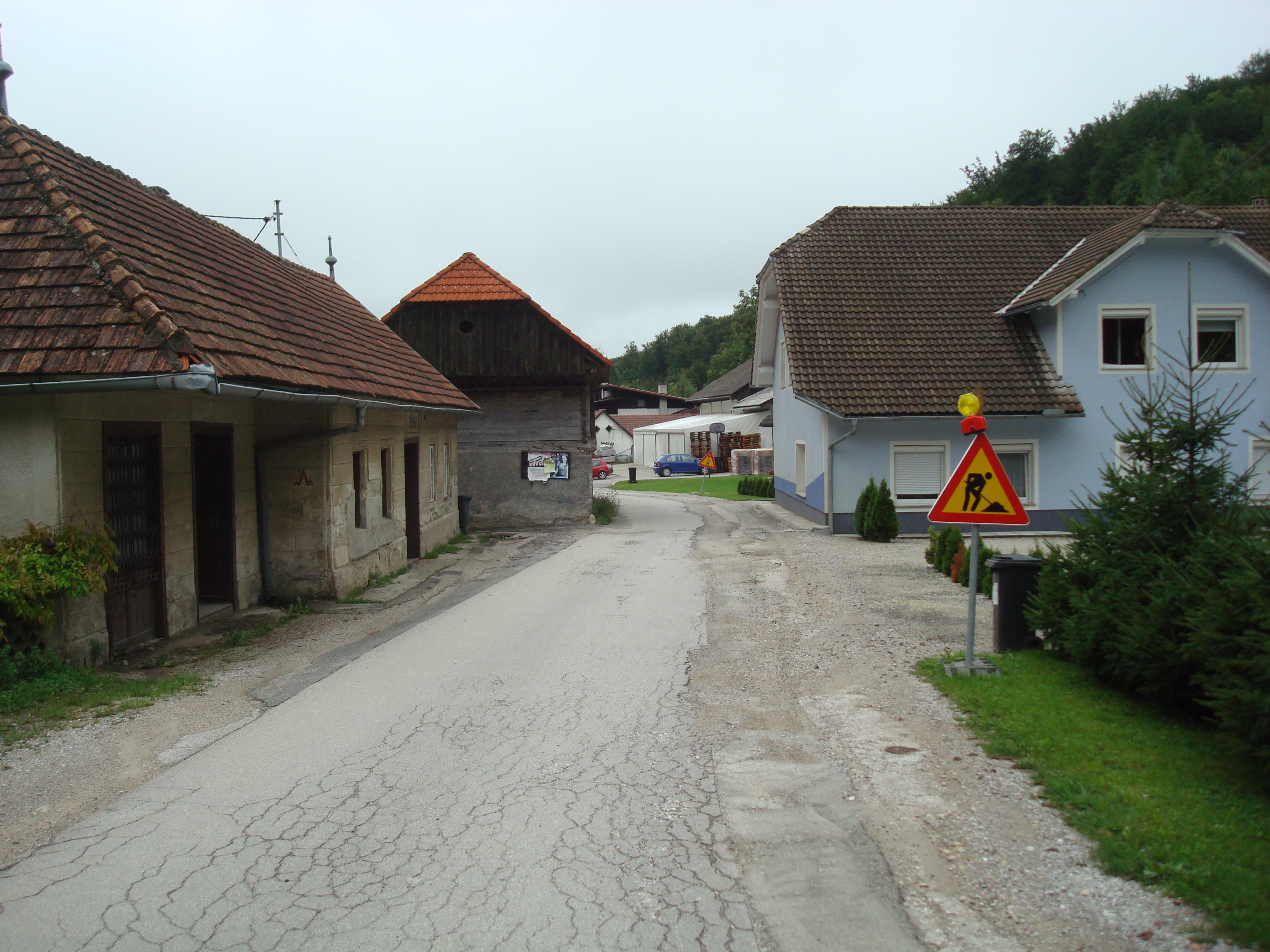 Lokalna cesta Senovo – Dovško